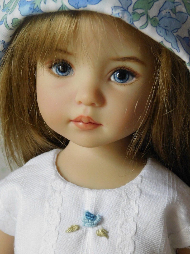 Sandra Doll's Instagram, Twitter & Facebook on IDCrawl